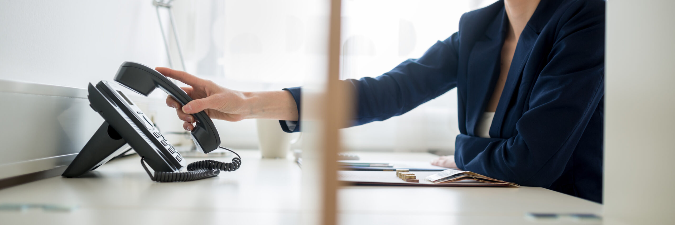 12 Best Phone Answering Services for Businesses - Genius Updates